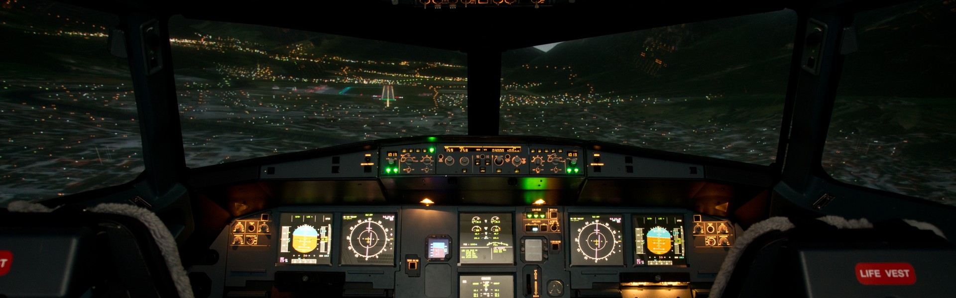 slider-test-Airbus_A320_flight_simulator_27 - Aviation Focus